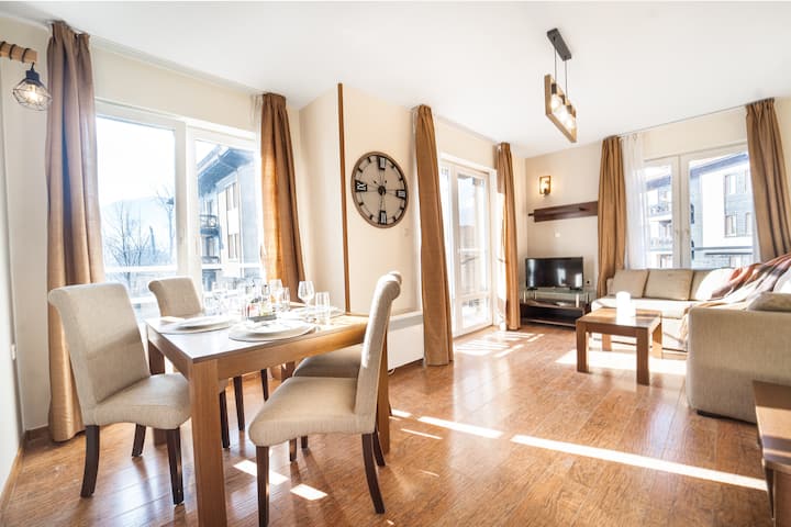 Central Apartment Complex / Spa/ Ski-shuttle - 班斯科