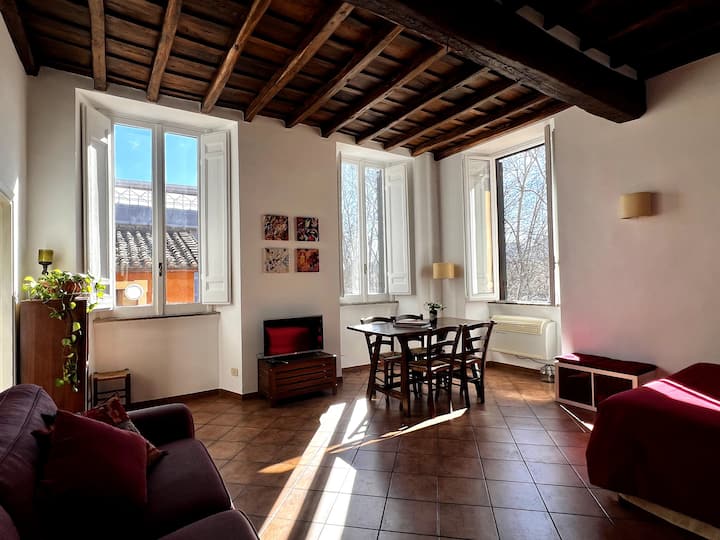 Three Windows On The Tiber - ローマ