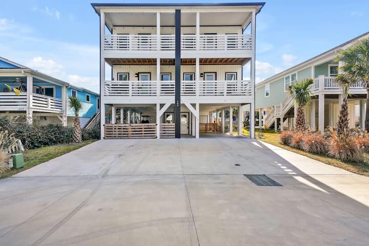 "Island Escape: Cruise In Style With A Golf Cart!" - Carolina Beach, NC