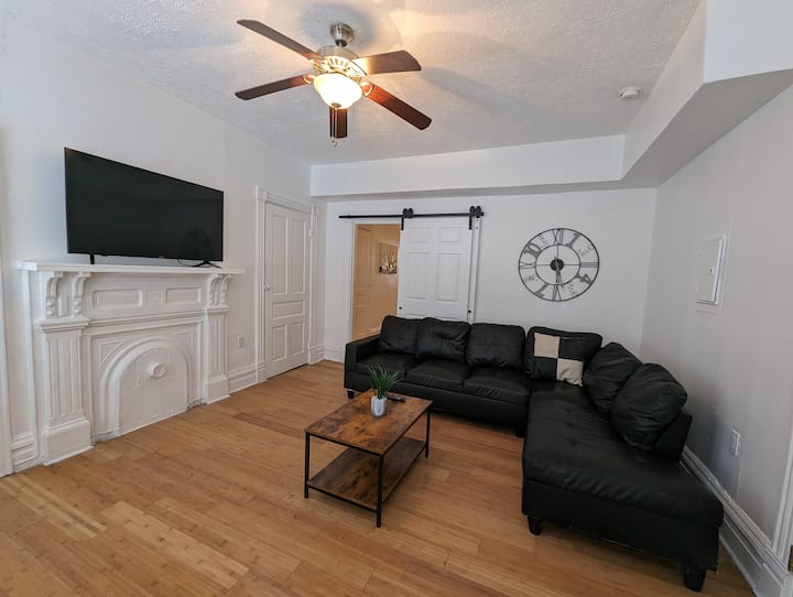 1 Bed / 1 Bath Renovated Apt - Troy Hill - Pittsburgh, PA