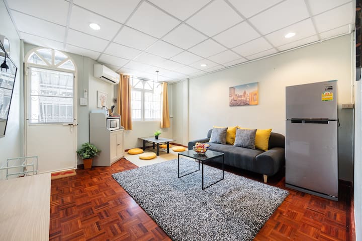 Cozy House 9pax Near Rama9 Mrt Walk3mins And Malls - バンコク