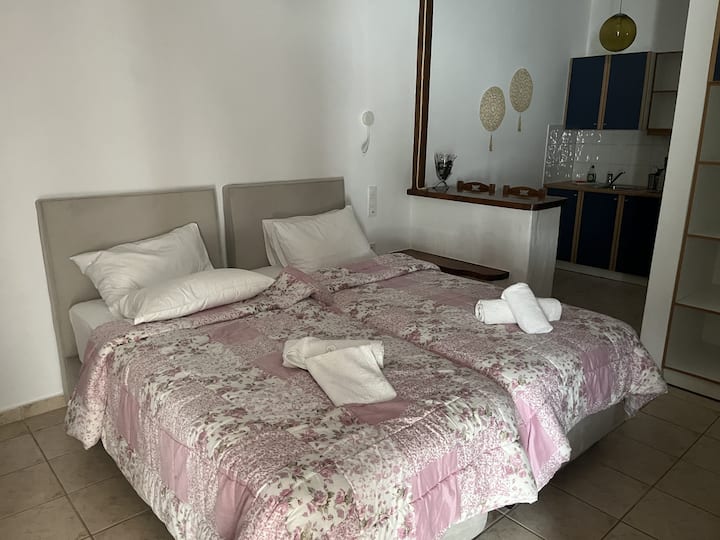 Petrinela's Guesthouse - Room 8 - Milos