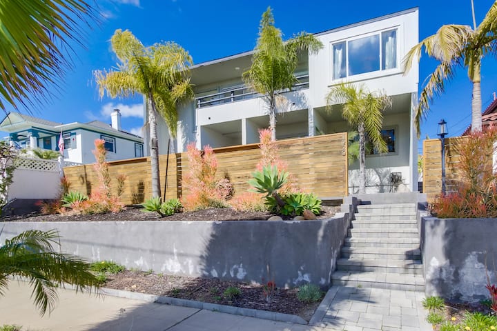 Spacious Pacific Beach 4bd Home - San Diego, CA