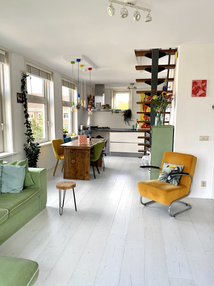 Kleurrijk En Licht Appartement - Amsterdam