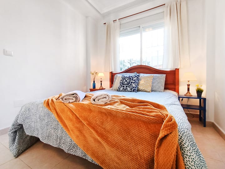 Sunny Home With 2 Pools Near Beach & Golf - Los Alcázares