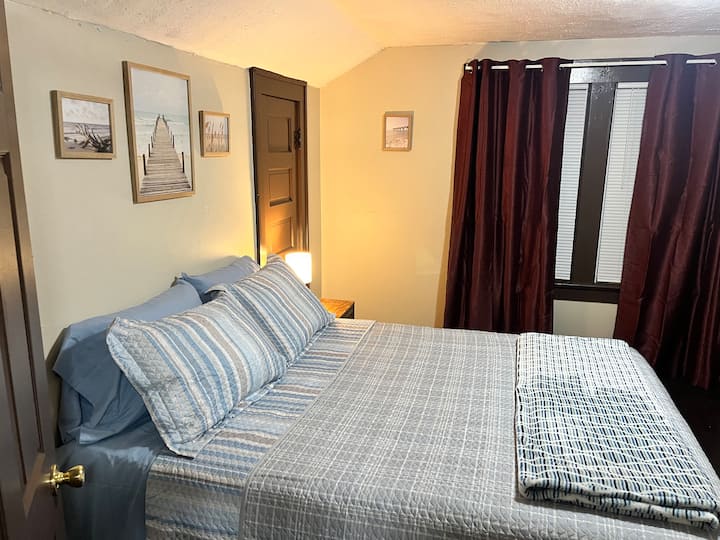 Priv 1br1ba Floor: Nurse & Semo Campus Friendly - Cape Girardeau, MO