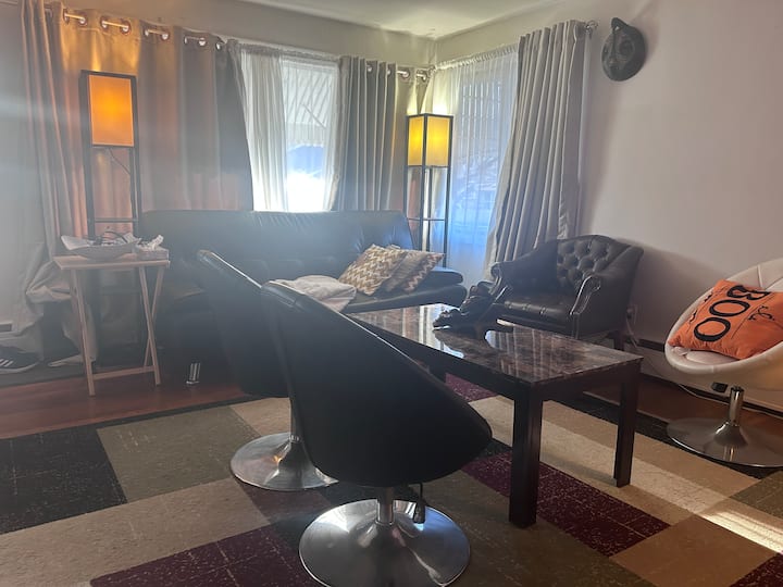 Serene Private Room (No Kitchen - No Ac - Lynn, MA
