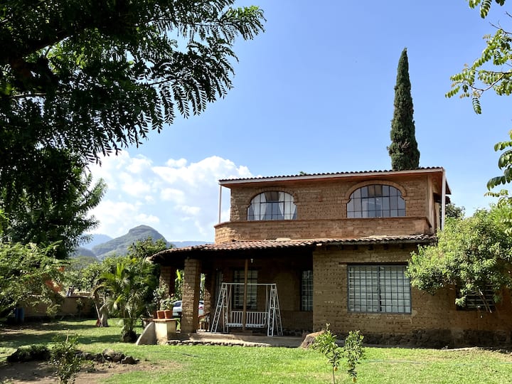 Casa Rústica Con Jardín Amplio - Tlayacapan