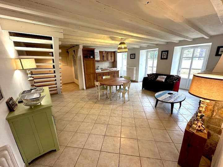 Gîte Spacieux Et Indépendant à Valognes - Valognes