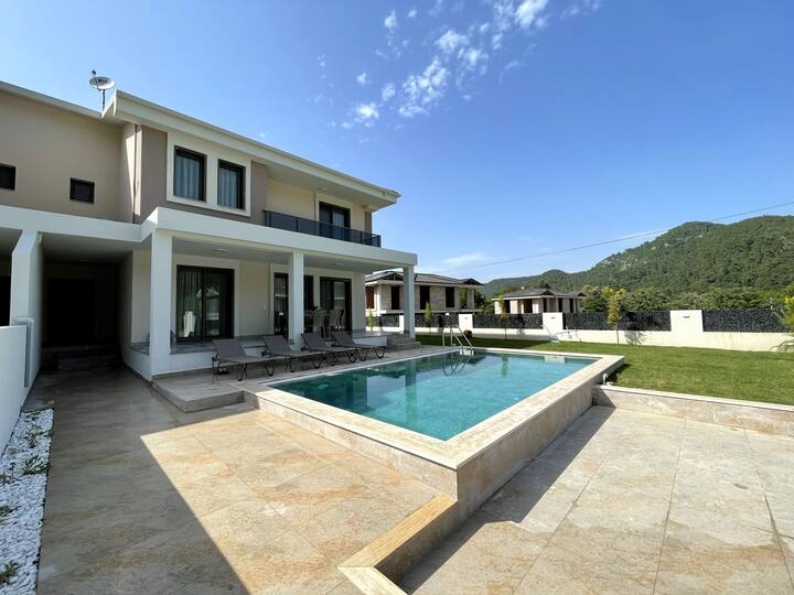 Marmaris ÇAmlı'da Lüks Villa - Akyaka