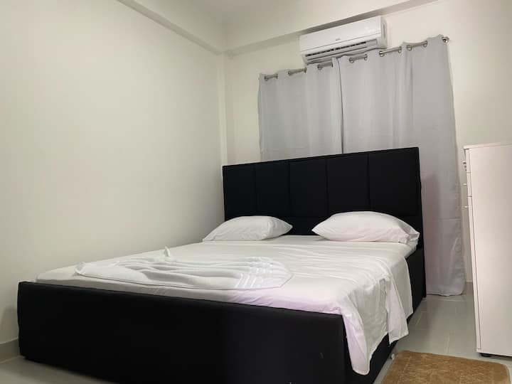 "Urban Oasis Suite" Apt4 - 