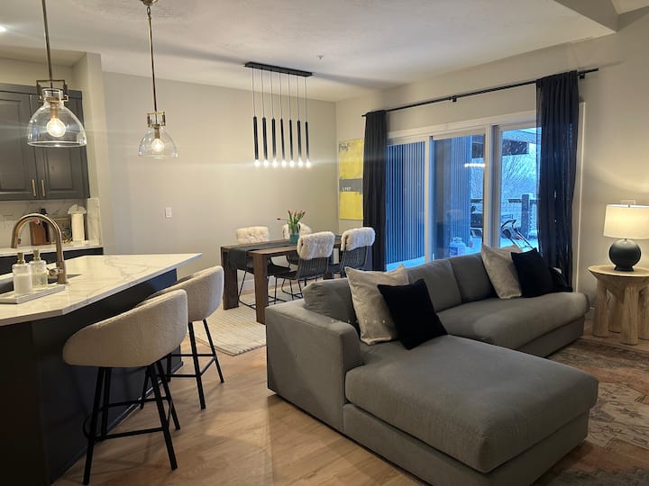 Creekside Chalet Modern Luxury In Park City - Park City, UT