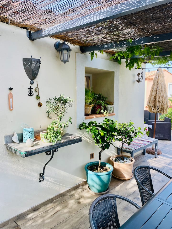 Ancienne Bergerie Pleine De Charme, Clim, Jacuzzi - Bandol