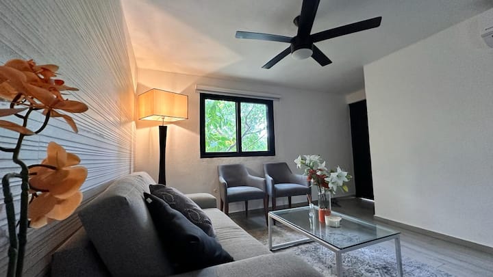 Modern And Central Apartment With A/c - Cancún