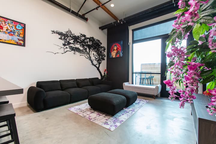 Anime Loft W/balcony Beautiful Art Ac Relaxation - Irvine, CA