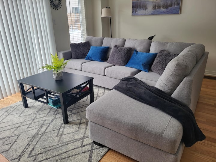 The Lake Breeze House - Bowmanville