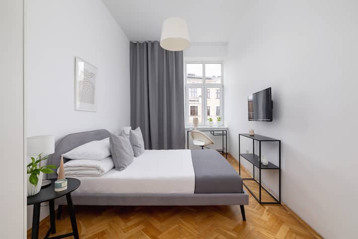 2-bedroom Apartment With Balcony - Długa 65 - 크라쿠프