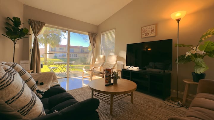 Pool+bbq | Sunny Backyard Canal | Cozy Home - Tamarac