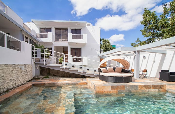 Mansion For Big Groups Swimming, Pool & Wifi Free. - Cuba