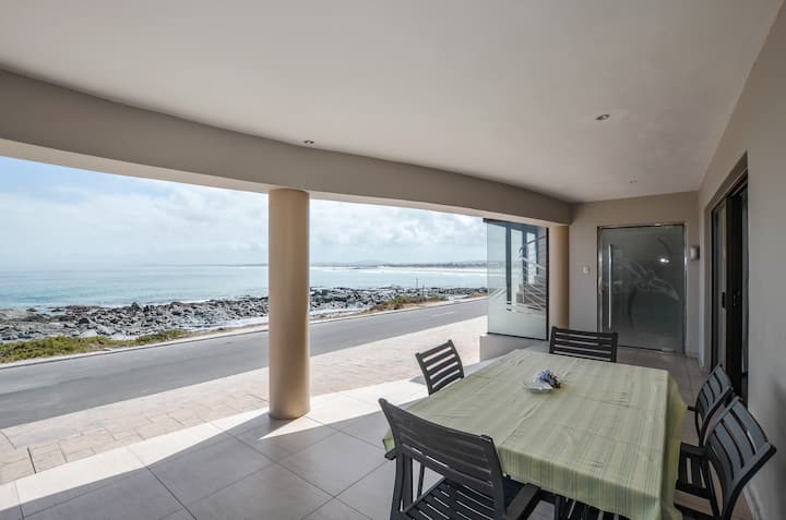 Voetspore Unit 1 - 2 Bedrooms - Yzerfontein