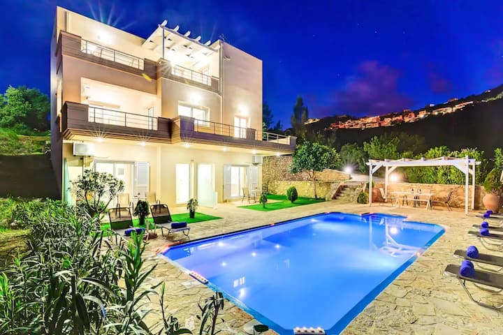 Amazing Villa In Georgioupolis - Crète