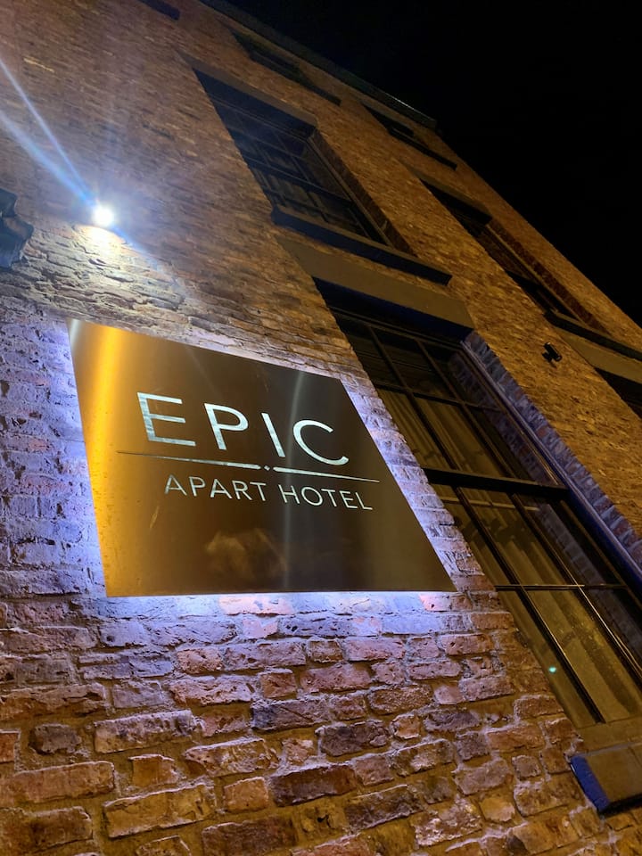 Luxe King Room 25 (Sleeps 2) - Liverpool