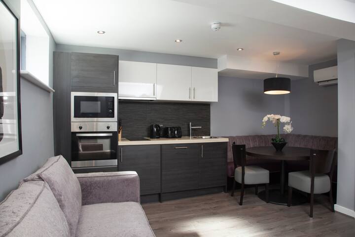 2 Bedroom Apartment- Sleeps 6 - Liverpool