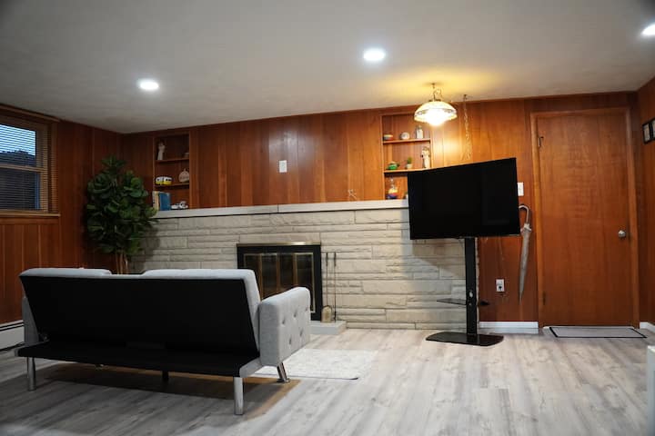 Luxury Apartment With Laundry And Garage! - Crestline, OH