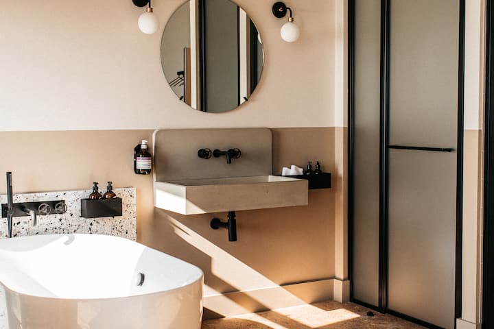 Port Hotel Sea View With Bath - 義本