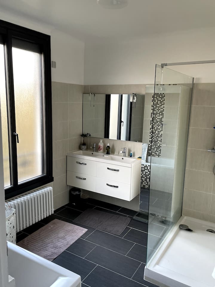 Maison Neuilly-plaisance - Montreuil, France