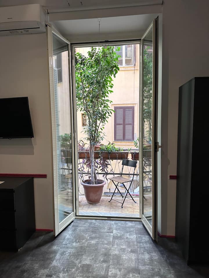 Your Roman Flat - 羅馬