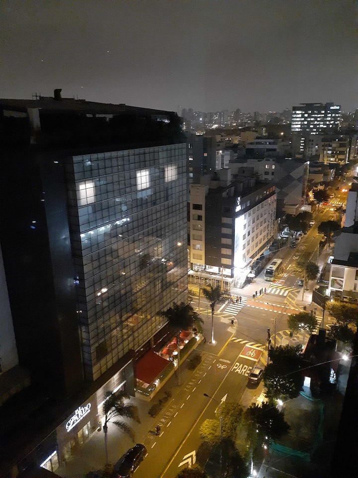 Moderno Departamento Skyline Centro Miraflores - Lima