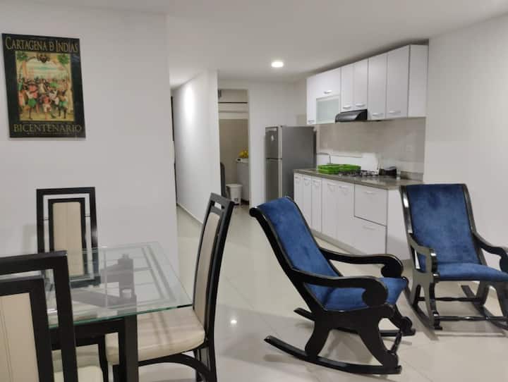 Apto De 3 Alcobas, 2 Balcones En Lugar Estratégico - Cartagena