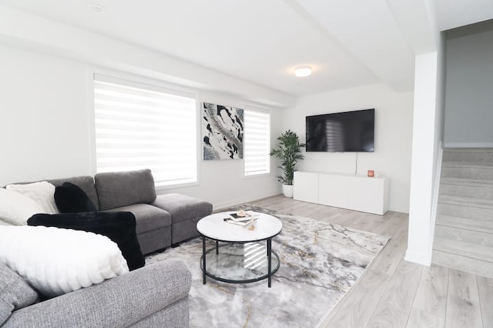 *New Modern 3bdr Townhome In Kanata/sitittsville* - Kanata