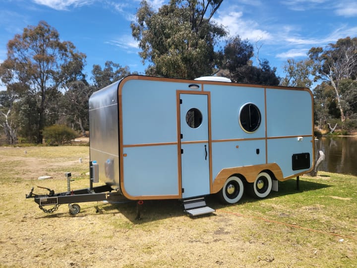 Retro Caravan, No Bathroom (Hv3) - Stawell