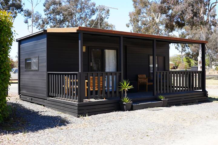 1 Queen, Shared Bathroom (C57) - Stawell