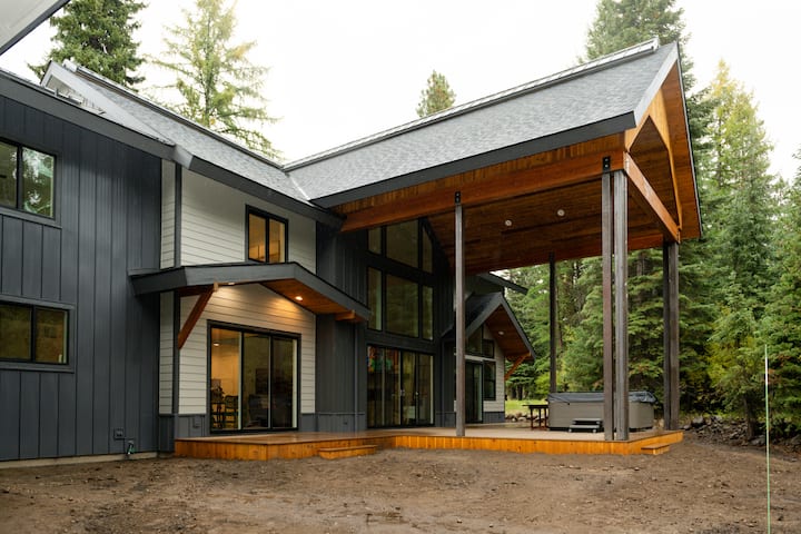 New Listing. Private Hot Tub, Pool, K Beds, Lanai - McCall, ID