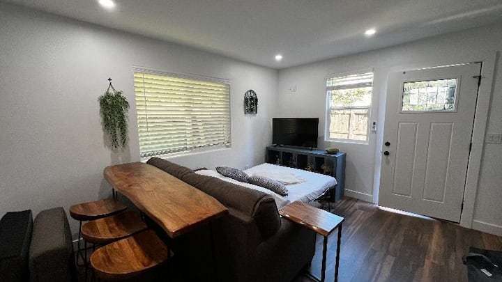 Leucadia Beach Bungalow - Encinitas, CA