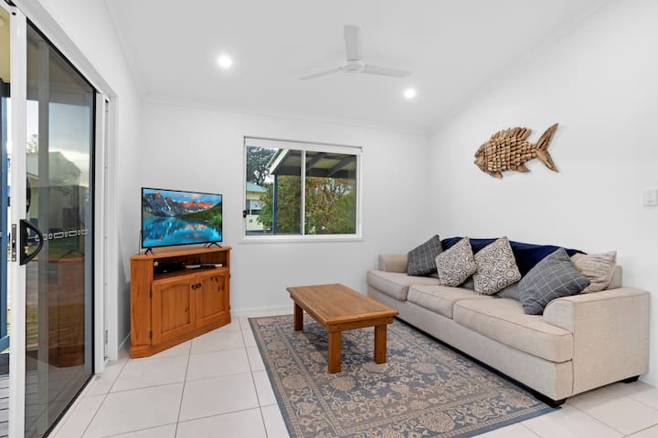 Cockatoo Cottage- Newly Built - Fraser Island