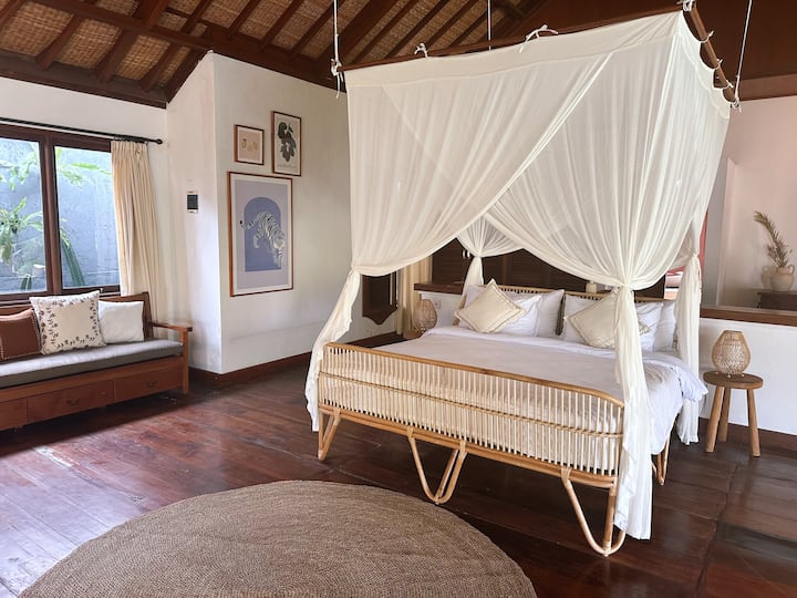 Spacious Gardenhouse With Pool View - Canggu