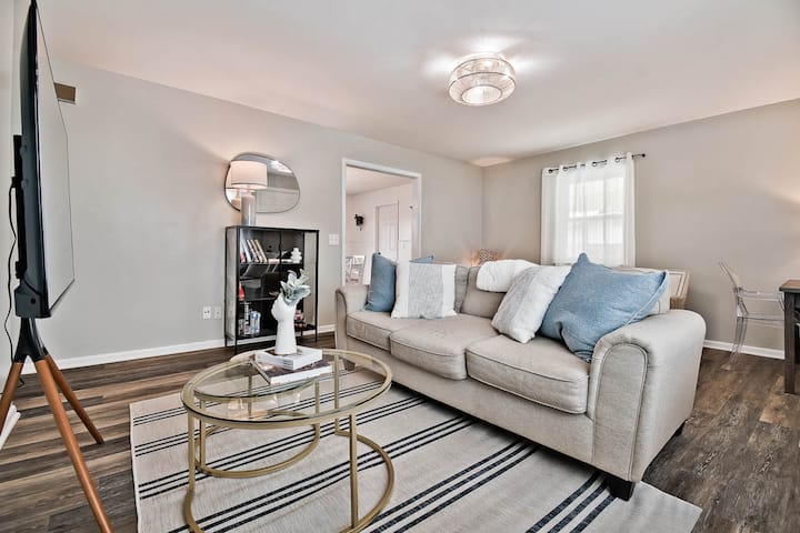 Charming 3bd 2ba Home Near Dt - Bentonville, AR