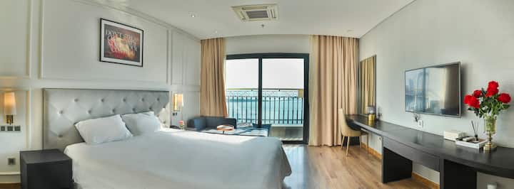 Golden Bay Seaview Studio |Infinity Pool & Balcony - Đà Nẵng