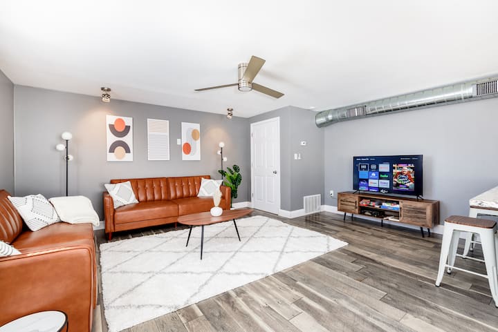 6 Mins-zoo/safe Area/mins-dt/family Friendly - St. Louis, MO