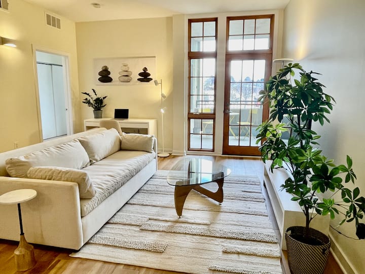 Cherry Creek Condo, 2 Offices + Patio - Denver, CO