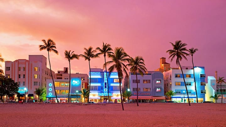 2-bedroom 1 Block To South Beach - South Beach, FL