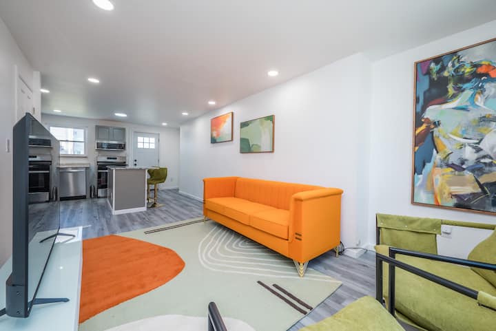 Amazing Newly Renovated "Carnegie Melon" - Oakdale, PA