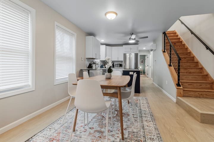 Stay & Play: New 3br, Hot Tub + Games - Buffalo, NY