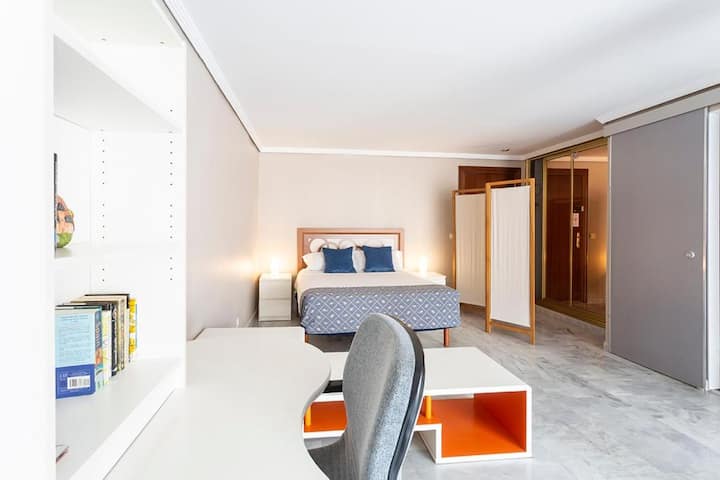 Estudio Luminoso Plaza Salvador - Seville