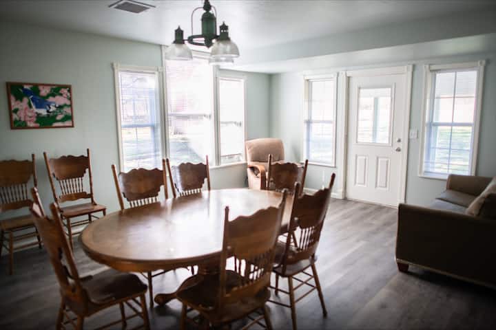 Heritageprivatesuite, Largelvg&bdr Homestead House - Pink, OK