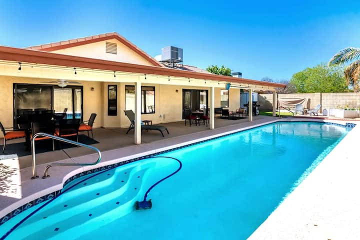 Sunny Oasis 4br Pool Home With Game Room - Mesa, AZ